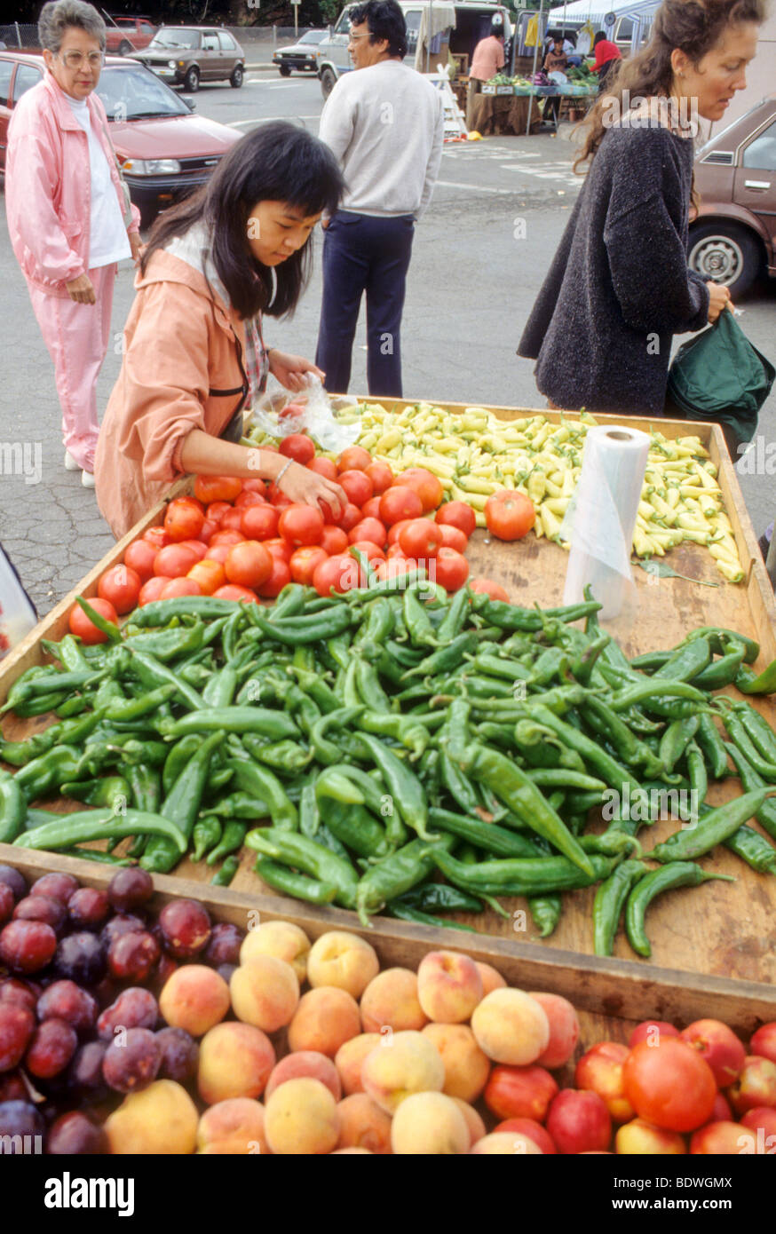 Outdoor local vegetables veggies hi-res stock photography and images ...