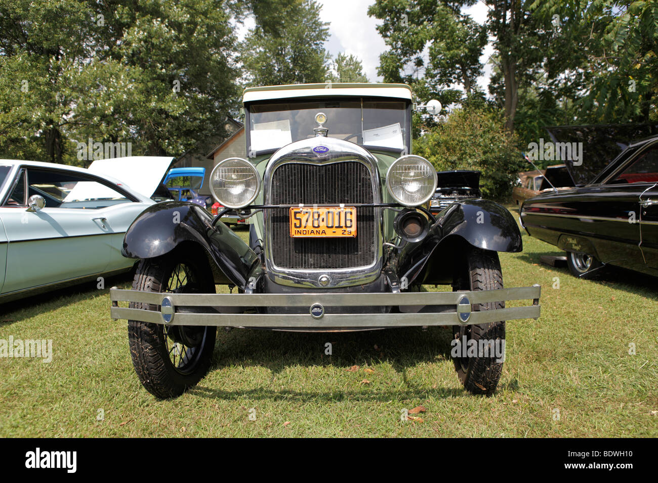 Car photographed from the front hi-res stock photography and images - Alamy