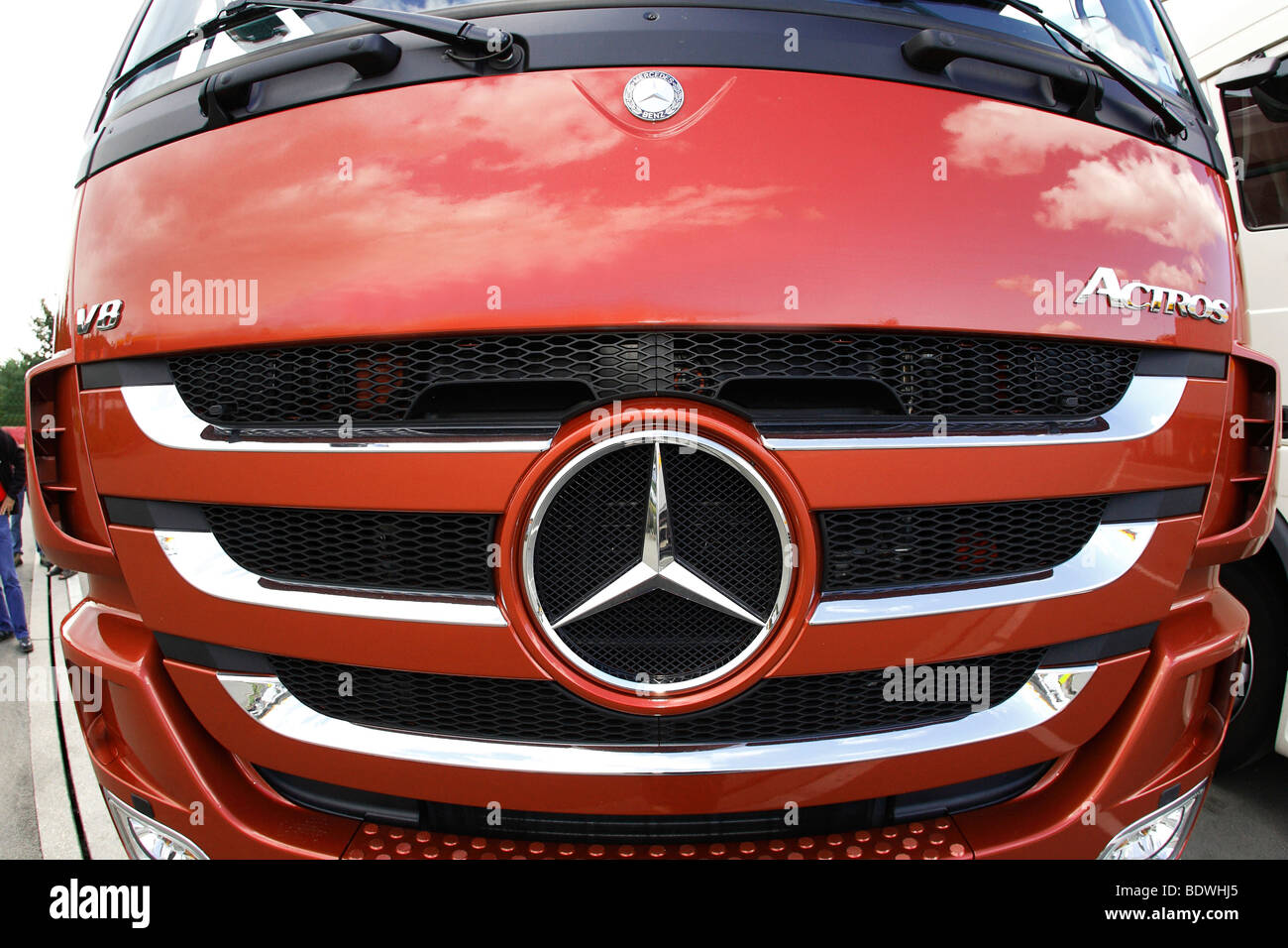 Truck Mercedes Actros, radiator grill Stock Photo - Alamy