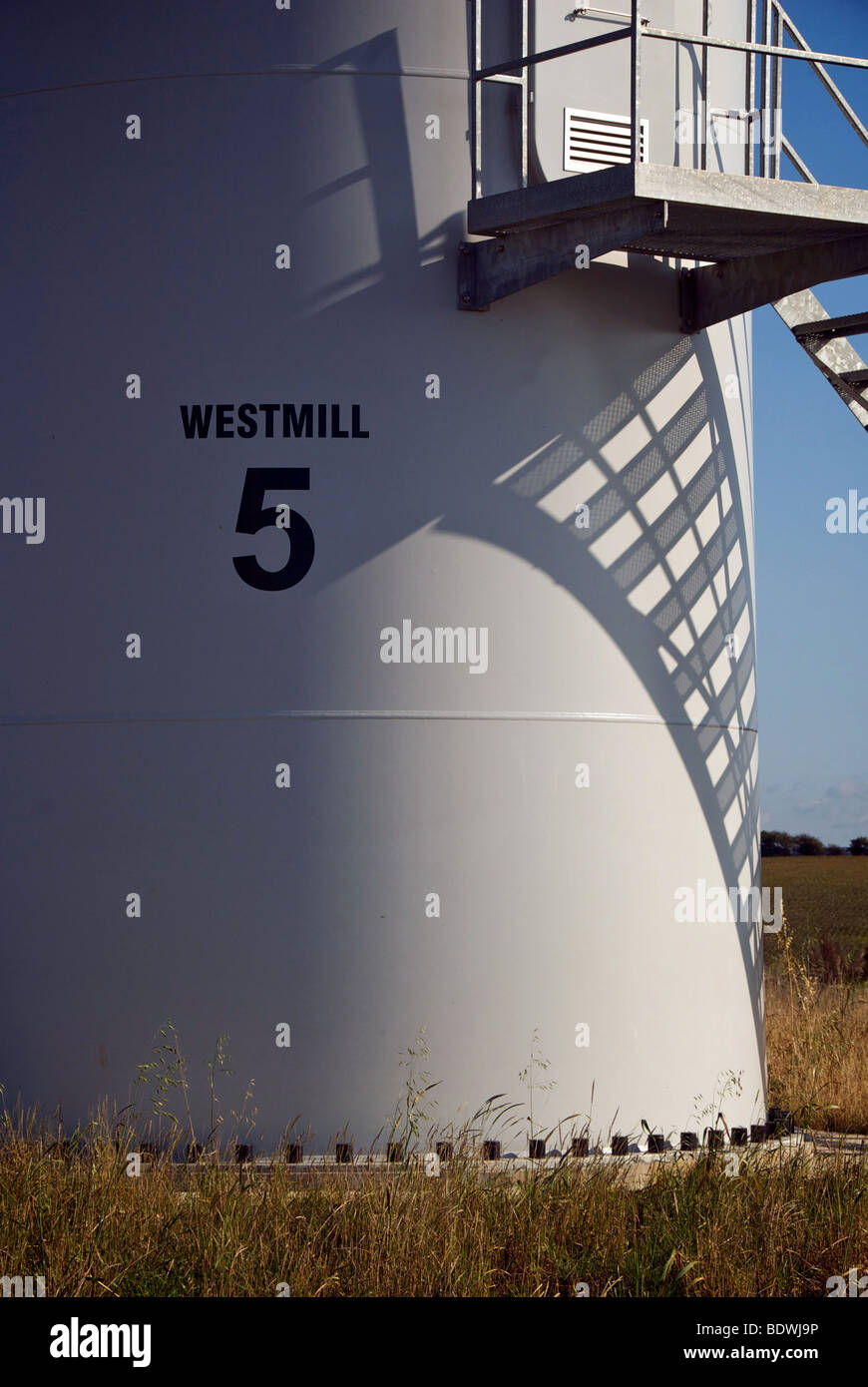 5 wind turbines hi-res stock photography and images - Alamy