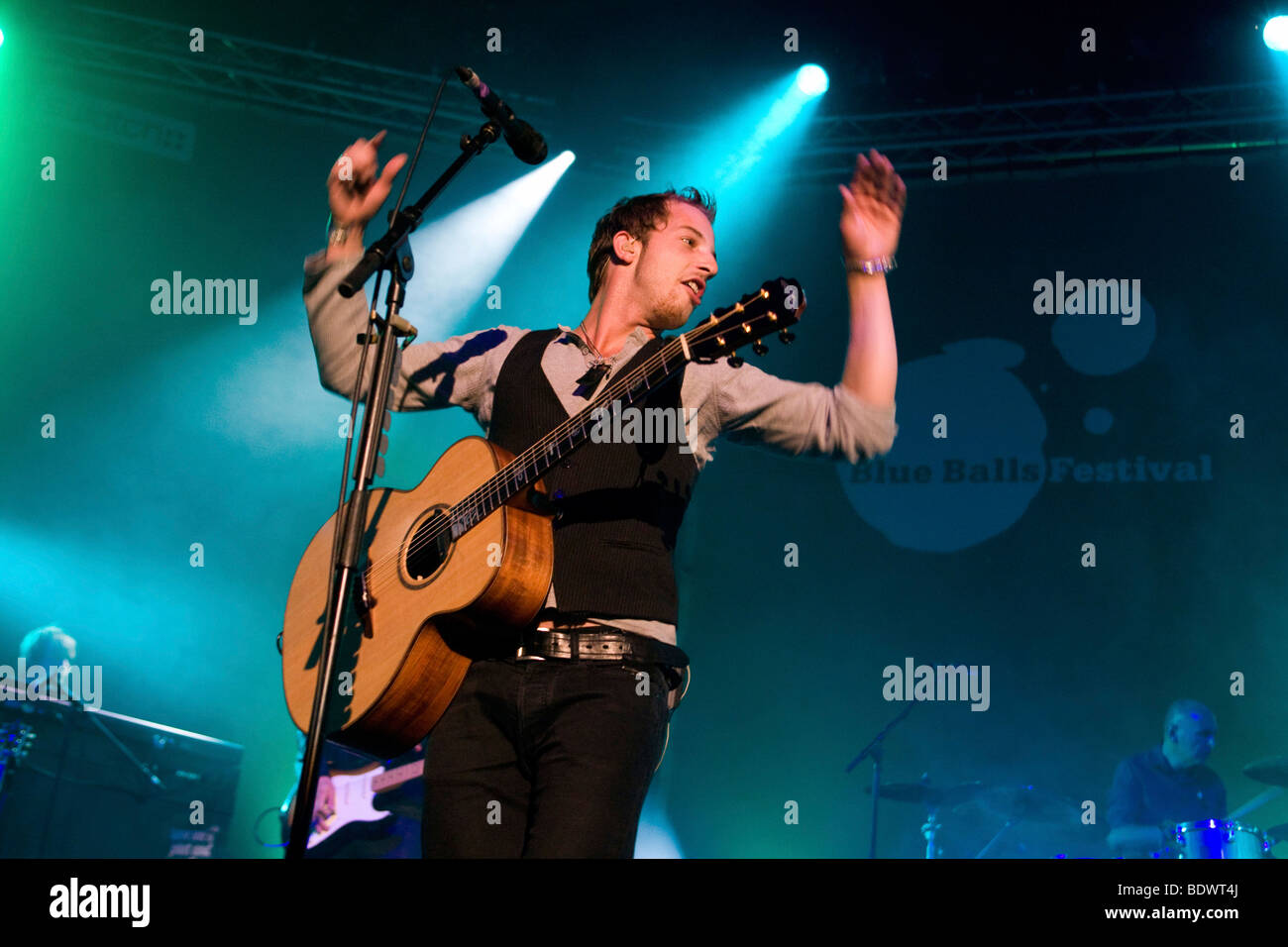 James hall concert hi-res stock photography and images - Alamy