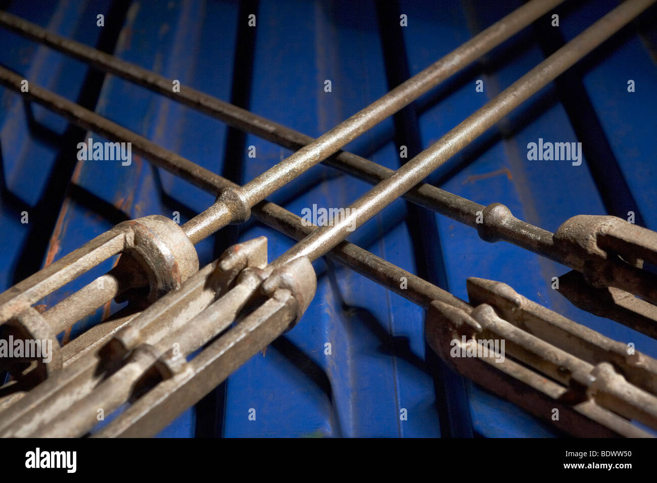 Turnbuckles hi-res stock photography and images - Alamy