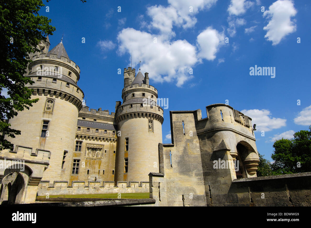 Pierrefonds hi-res stock photography and images - Alamy
