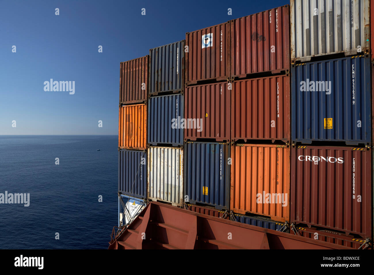 Containers, ship, sea Stock Photo - Alamy