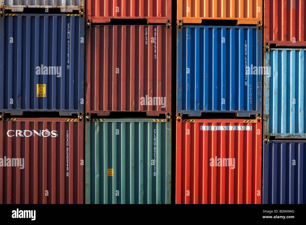 Coloured freight containers hi-res stock photography and images - Alamy