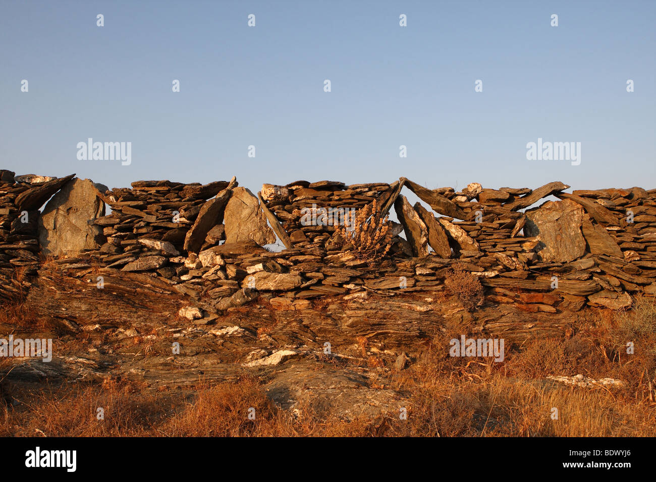 Cycladic wall in Kythnos Island Greece Stock Photo - Alamy
