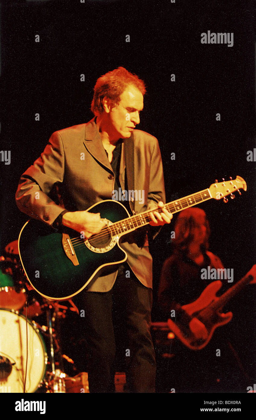 Ray Davies Singer High Resolution Stock Photography and Images - Alamy