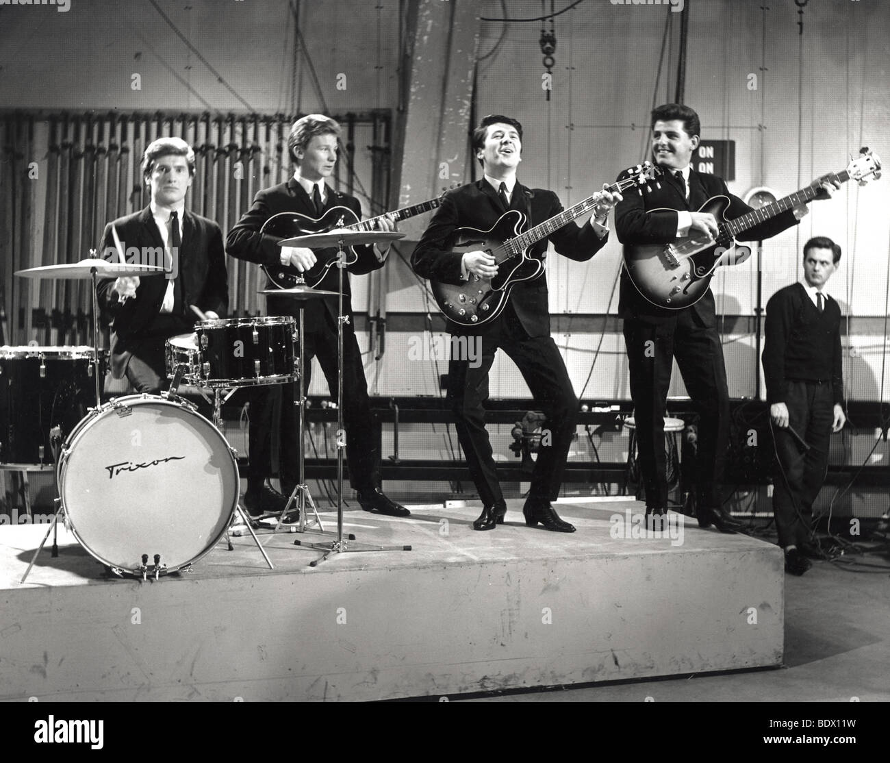 THE SEARCHERS - UK pop group on Ready,Steady,Go in 1963. From l Stock ...