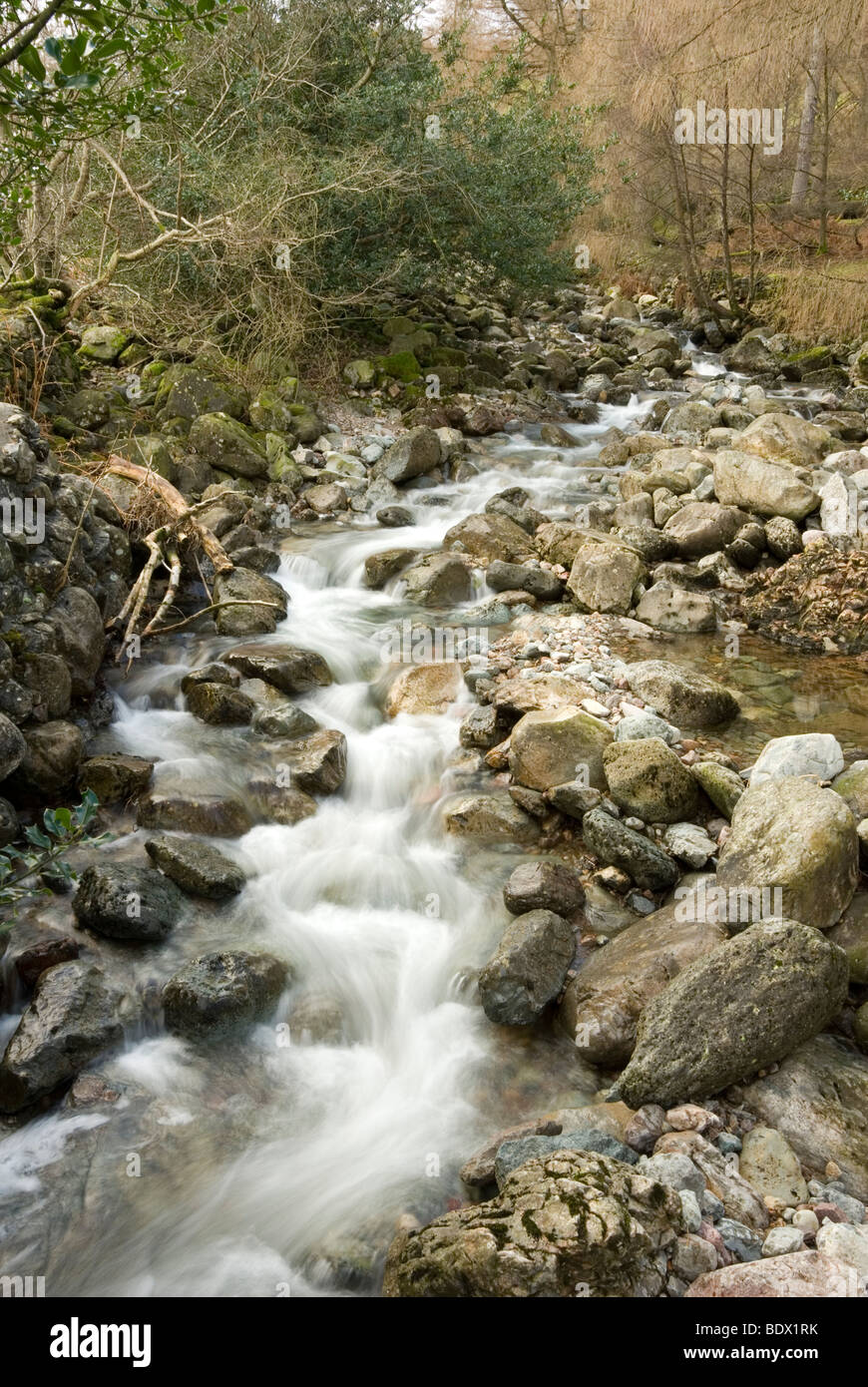 Rushing water vertical hi-res stock photography and images - Alamy