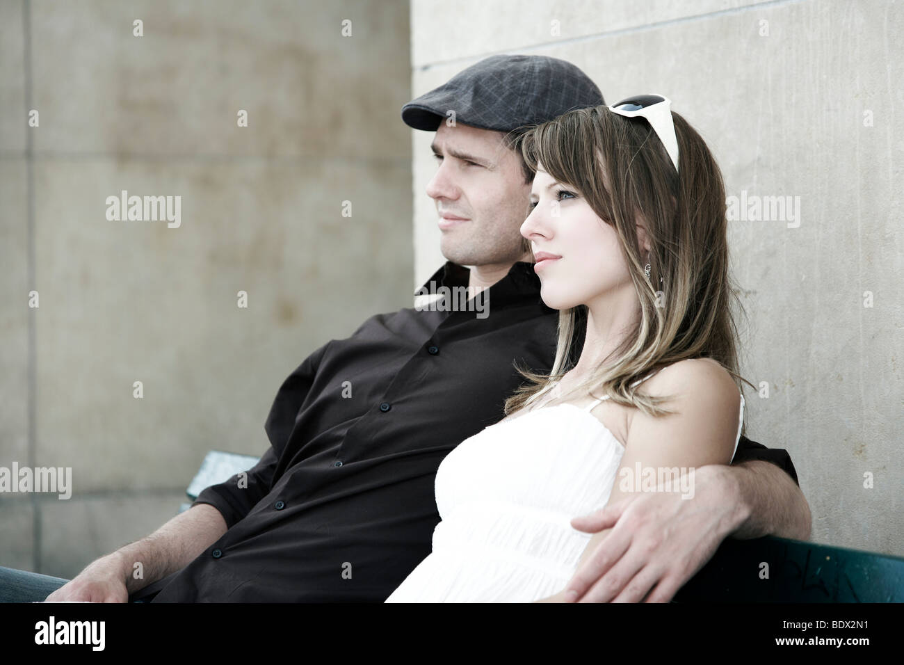 People couples lovers on bench hi-res stock photography and images - Alamy