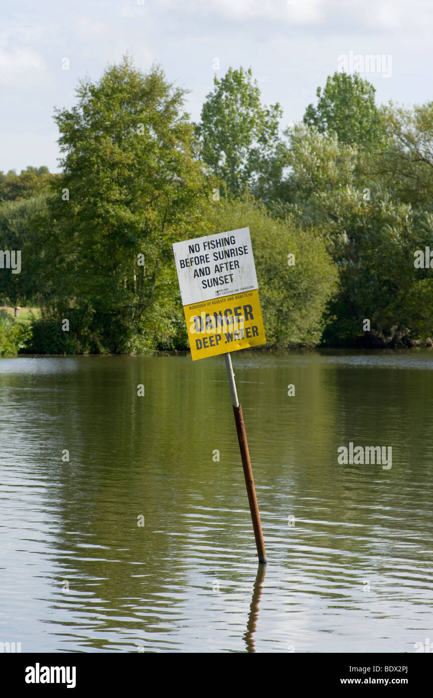 Caution deep water sign lake hi-res stock photography and images - Alamy