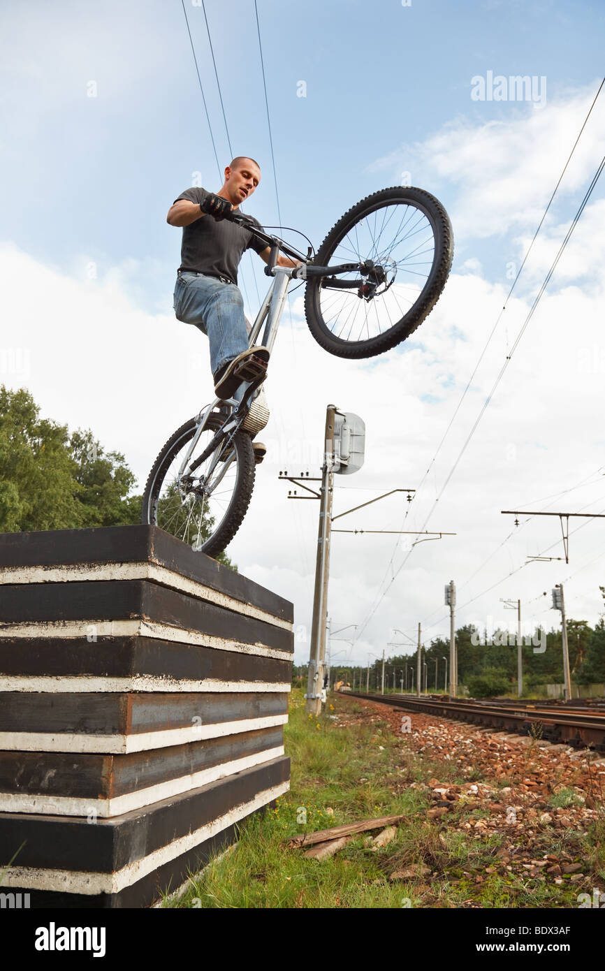 Urban freestyle trial rider Stock Photo - Alamy