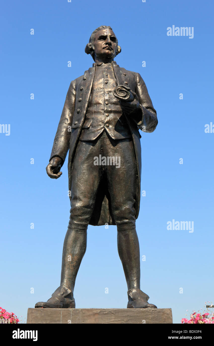 Statue of Capt. Cook, Victoria Harbour, Victoria, Vancouver Island ...