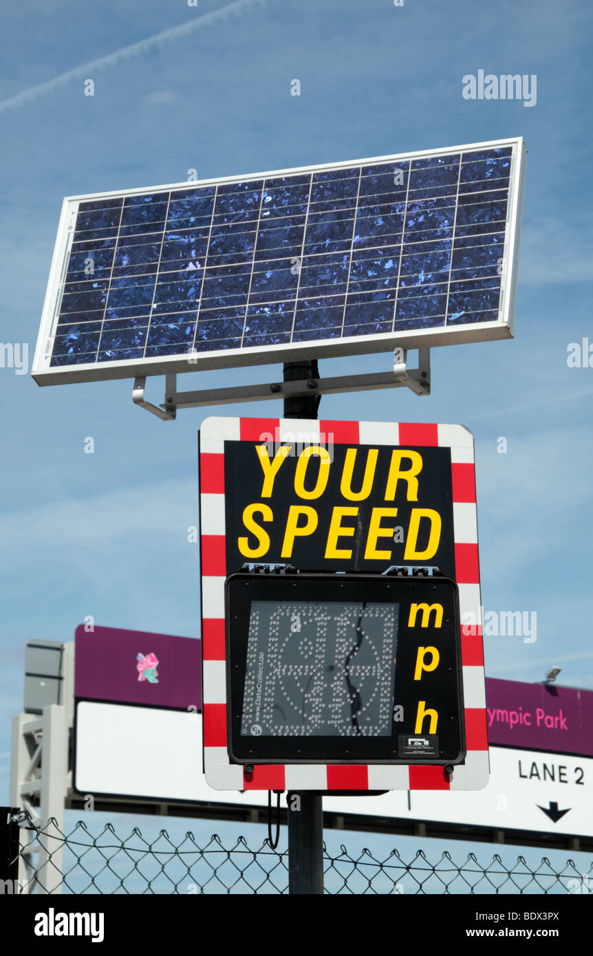 Solar powered speed sign hi-res stock photography and images - Alamy