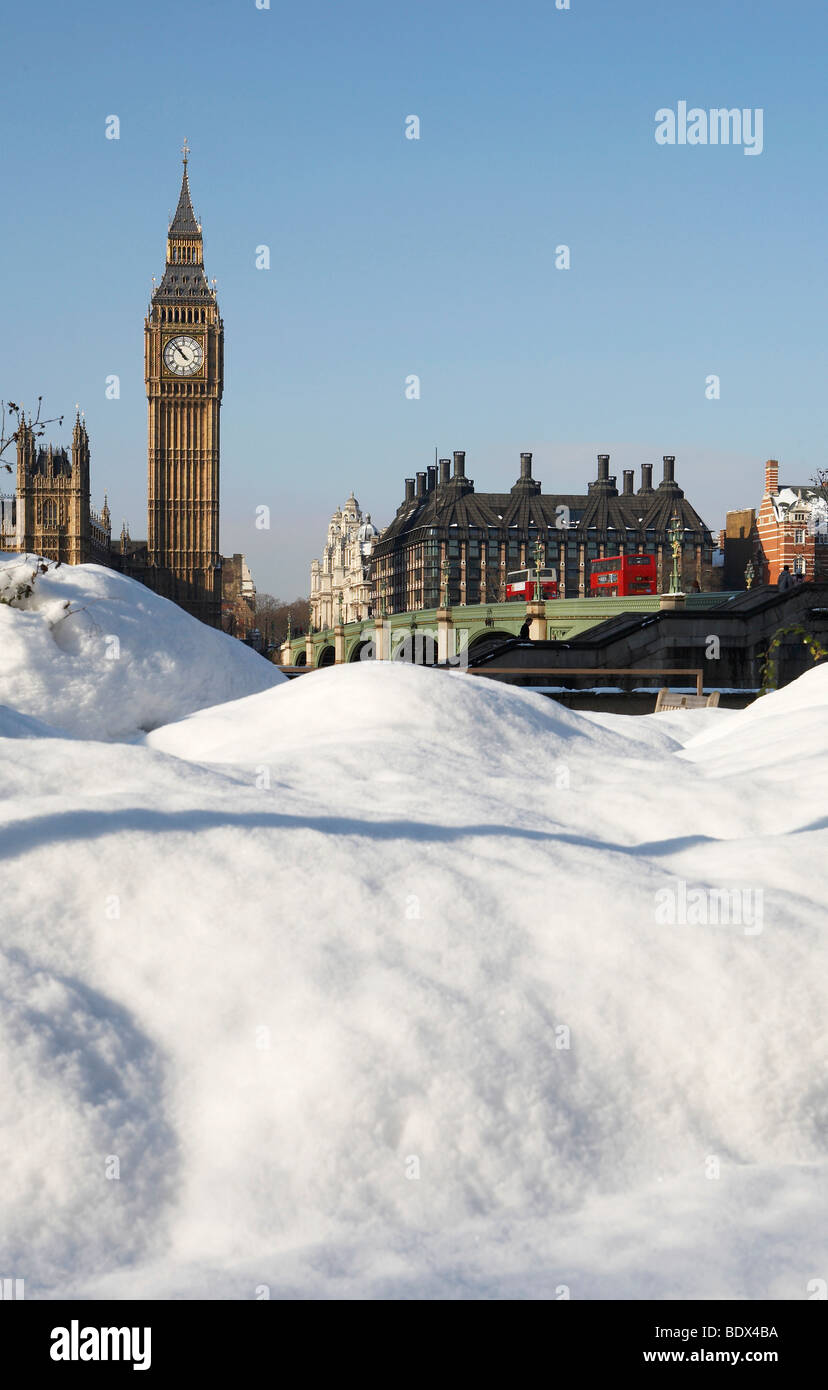 LONDON: BIG BEN IN THE SNOW Stock Photo - Alamy