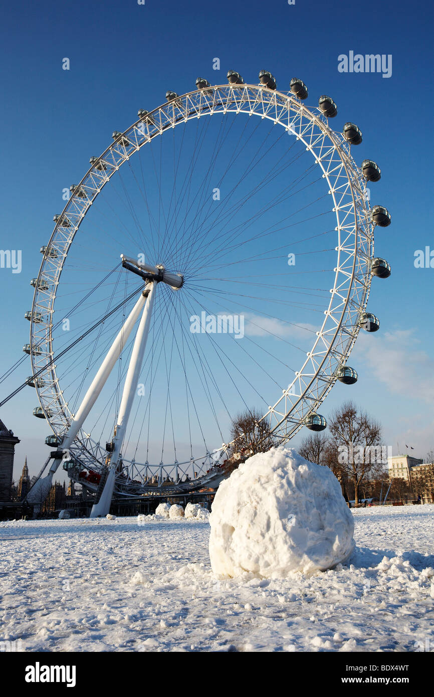 London snow scene westminster hi-res stock photography and images - Alamy