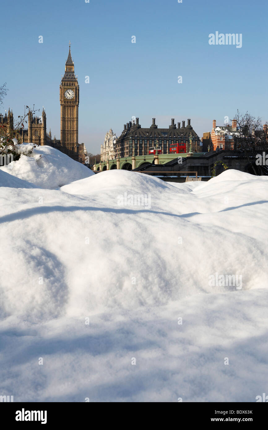 LONDON: BIG BEN IN THE SNOW Stock Photo - Alamy