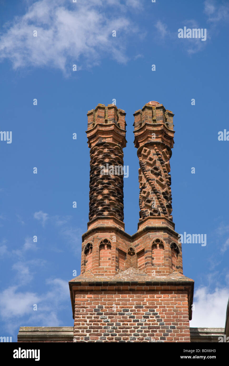 Tudor chimneys hi-res stock photography and images - Alamy