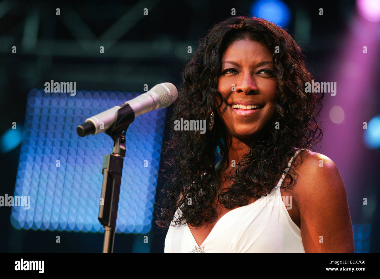 Natalie cole hi-res stock photography and images - Alamy