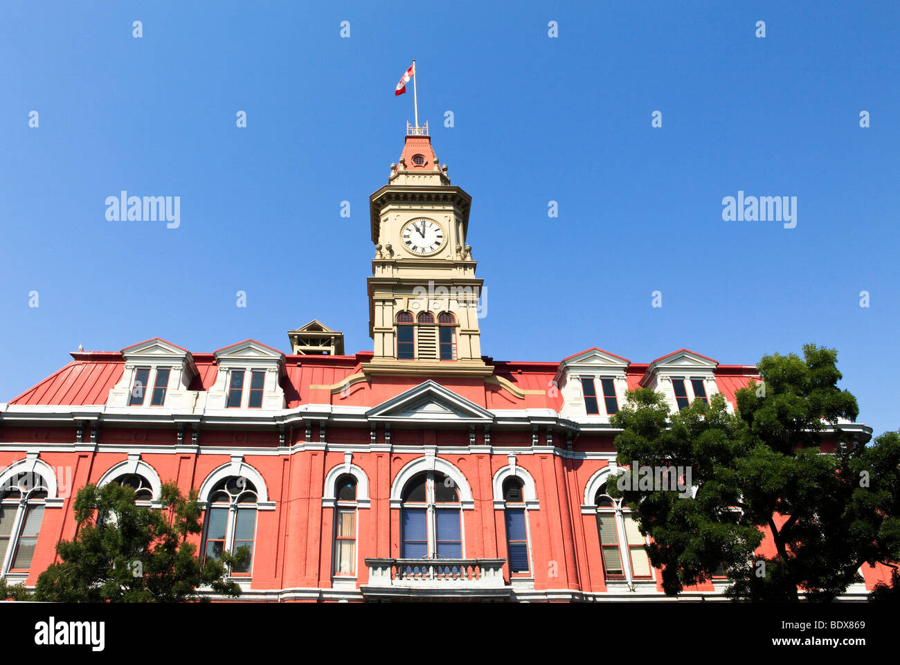 Victoria city hall canada hi-res stock photography and images - Alamy