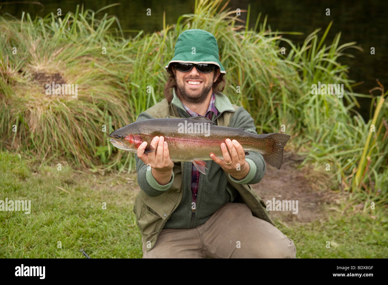 Avington fishery hi-res stock photography and images - Alamy