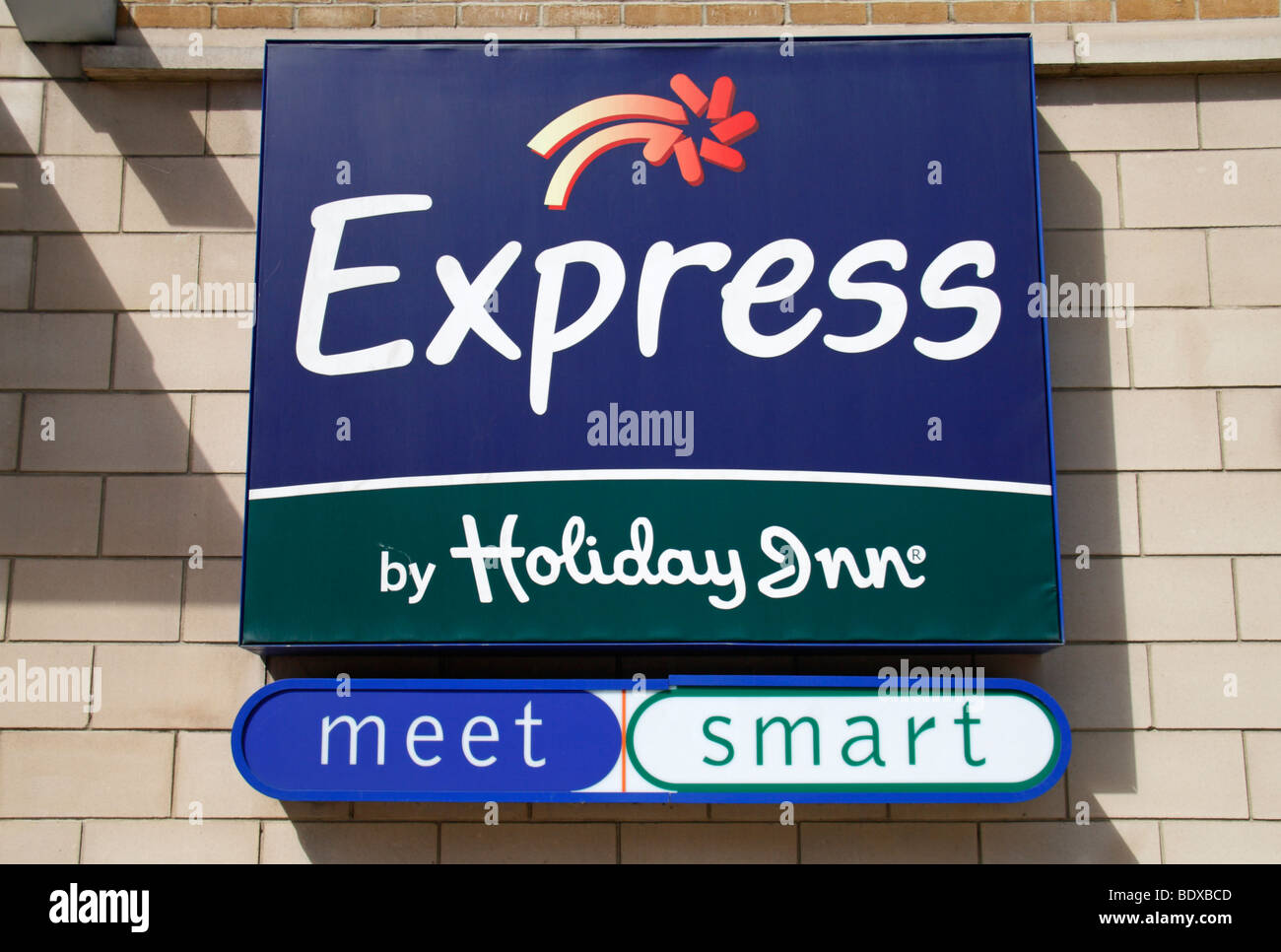 Holiday inn express sign hi-res stock photography and images - Alamy