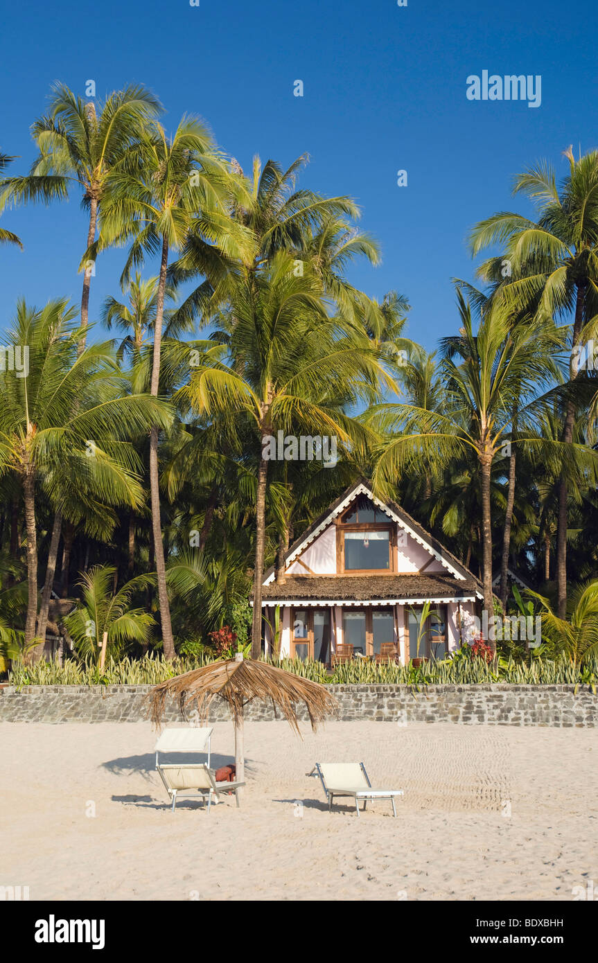 Sandoway beach hi-res stock photography and images - Alamy