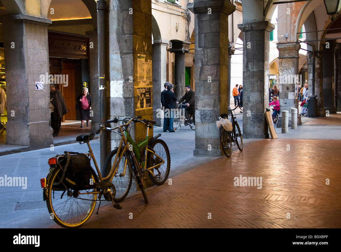 Tuscan colonnade hi-res stock photography and images - Alamy
