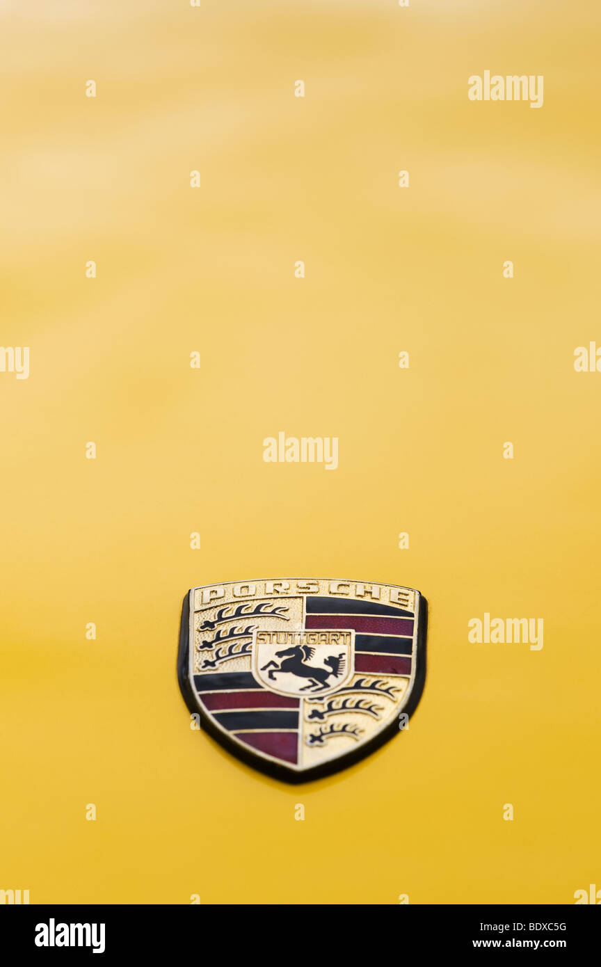 Porsche logo emblem hi-res stock photography and images - Alamy