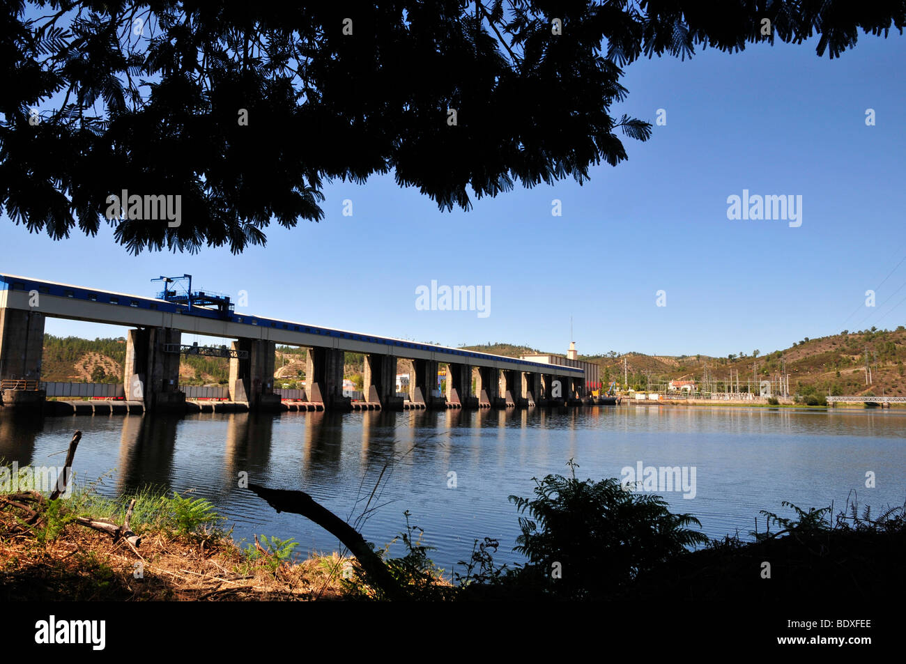 Belver dam, Tejo river, Portugal Stock Photo - Alamy