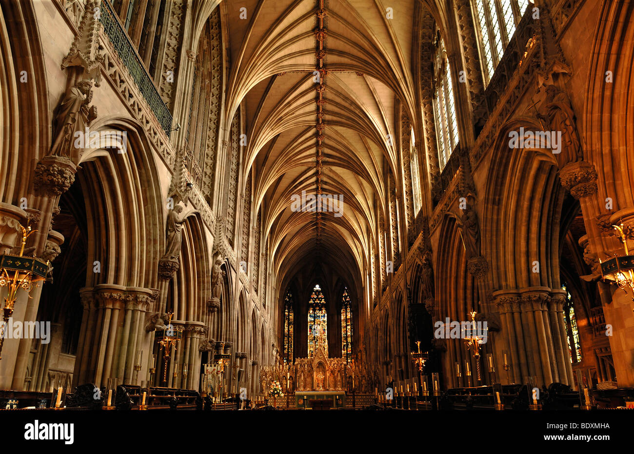 Nave with cross vault of Lichfield Cathedral, 1256-1340, Decorated ...