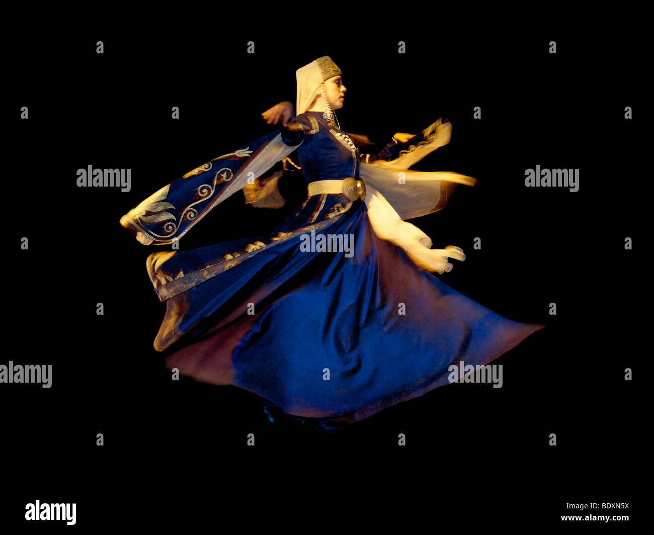 Dancing turkish woman hi-res stock photography and images - Alamy