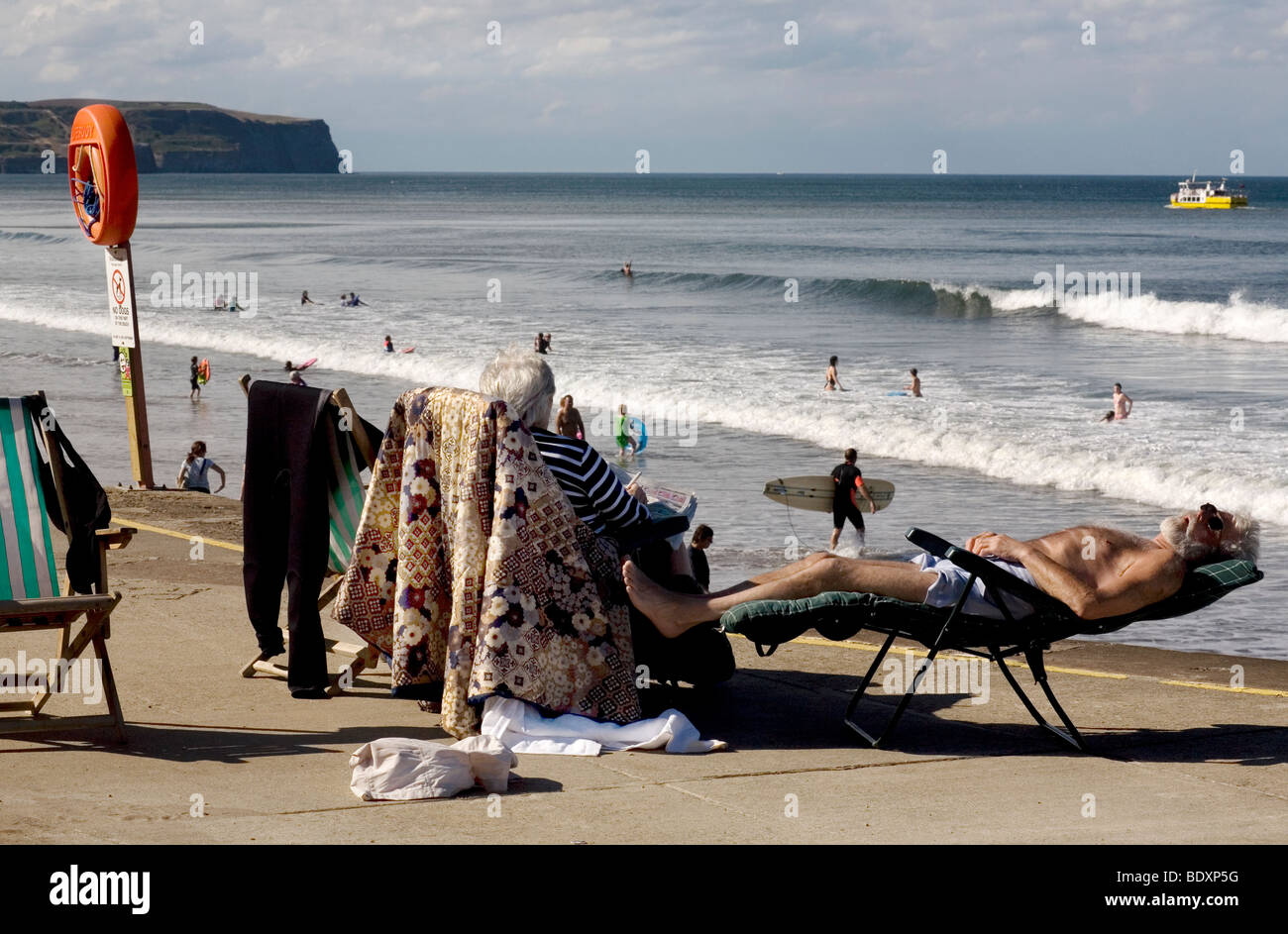 Whitby beach hi-res stock photography and images - Alamy
