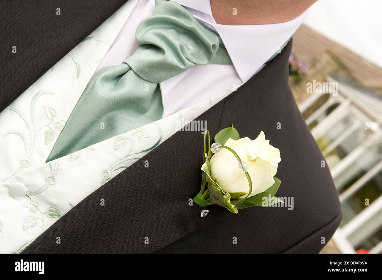 Buttonhole hi-res stock photography and images - Alamy
