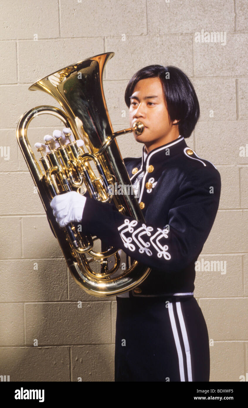 Latin american and hispanic ethni hi-res stock photography and images ...