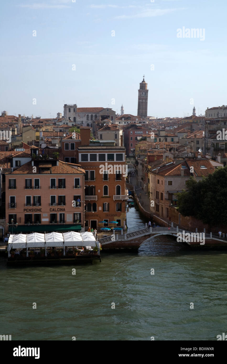 Floating cafe hi-res stock photography and images - Alamy