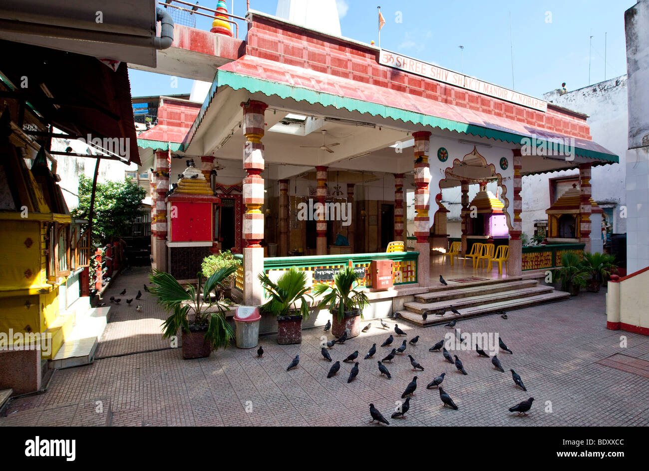 Hindu temples in africa hi-res stock photography and images - Alamy