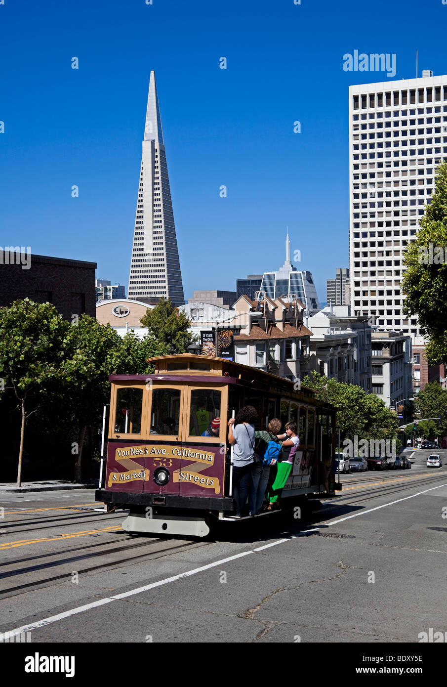 Cable street hi-res stock photography and images - Alamy