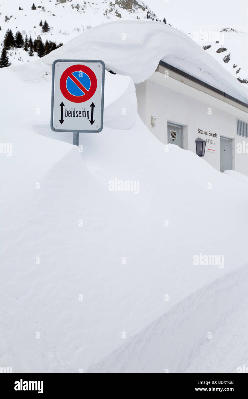 Road roadside bivio hi-res stock photography and images - Alamy