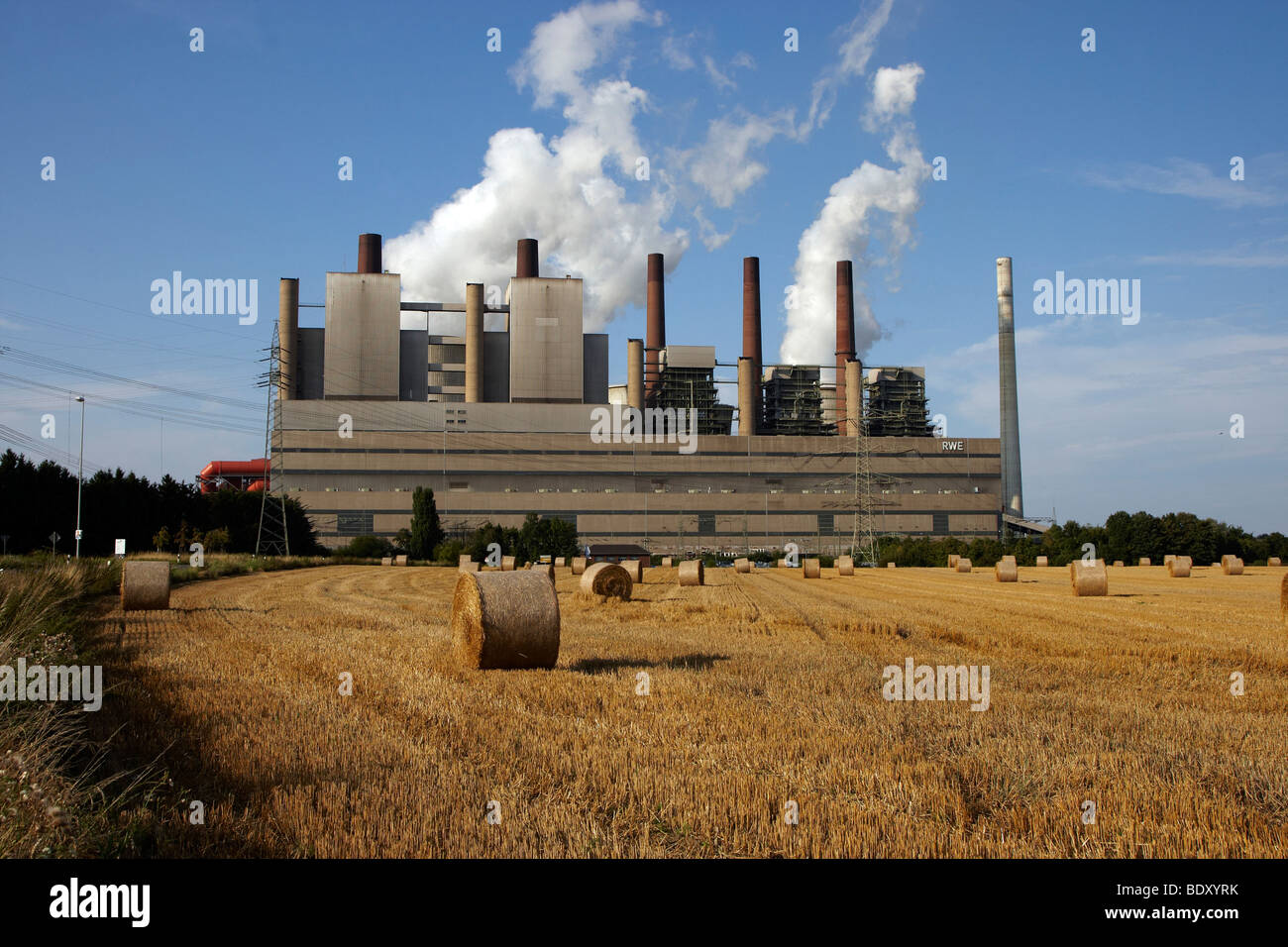 Lignite-fired power plant, Juechen, North Rhine-Westphalia, Germany ...