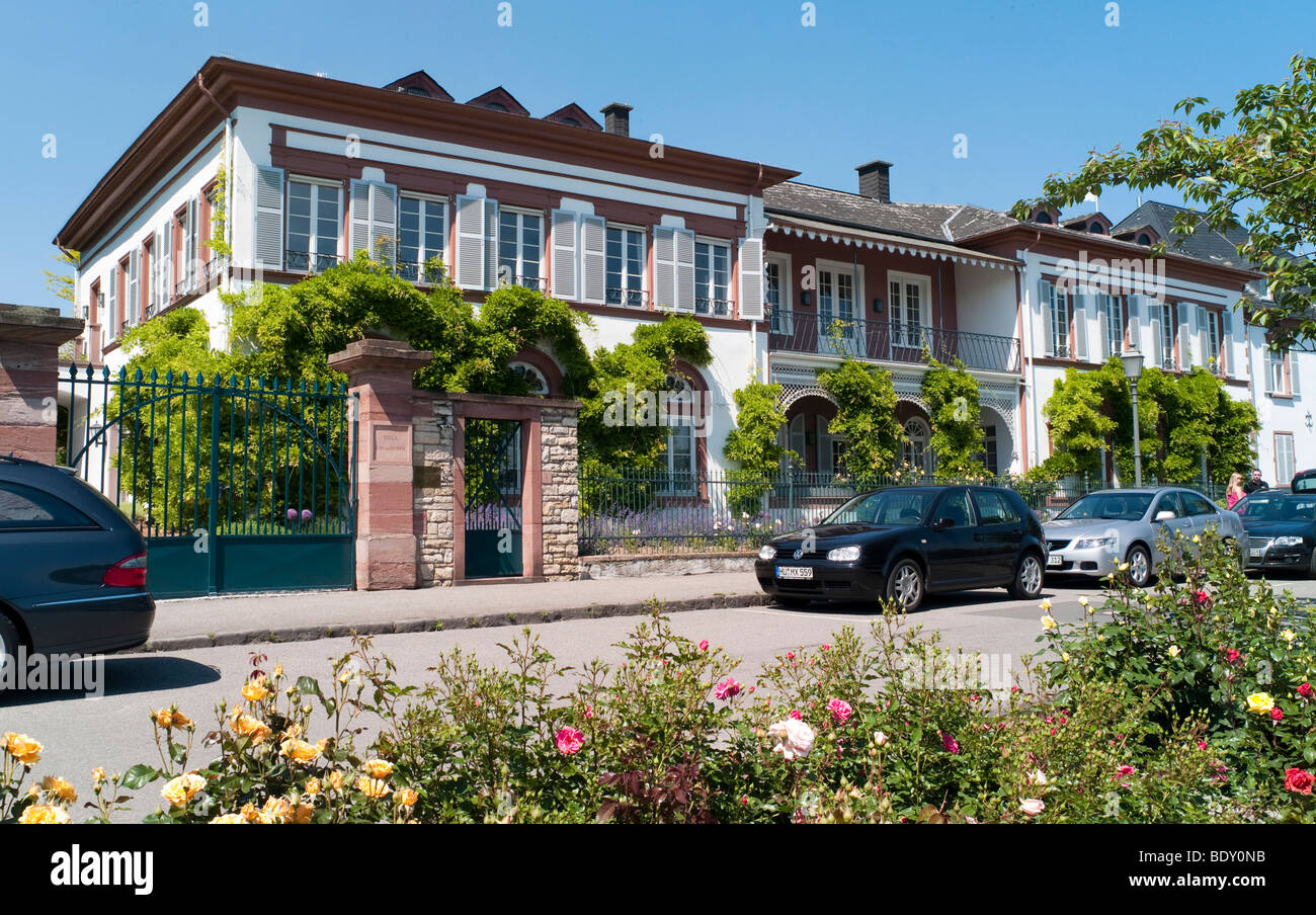 Rotkaeppchen Mumm High Resolution Stock Photography and Images - Alamy