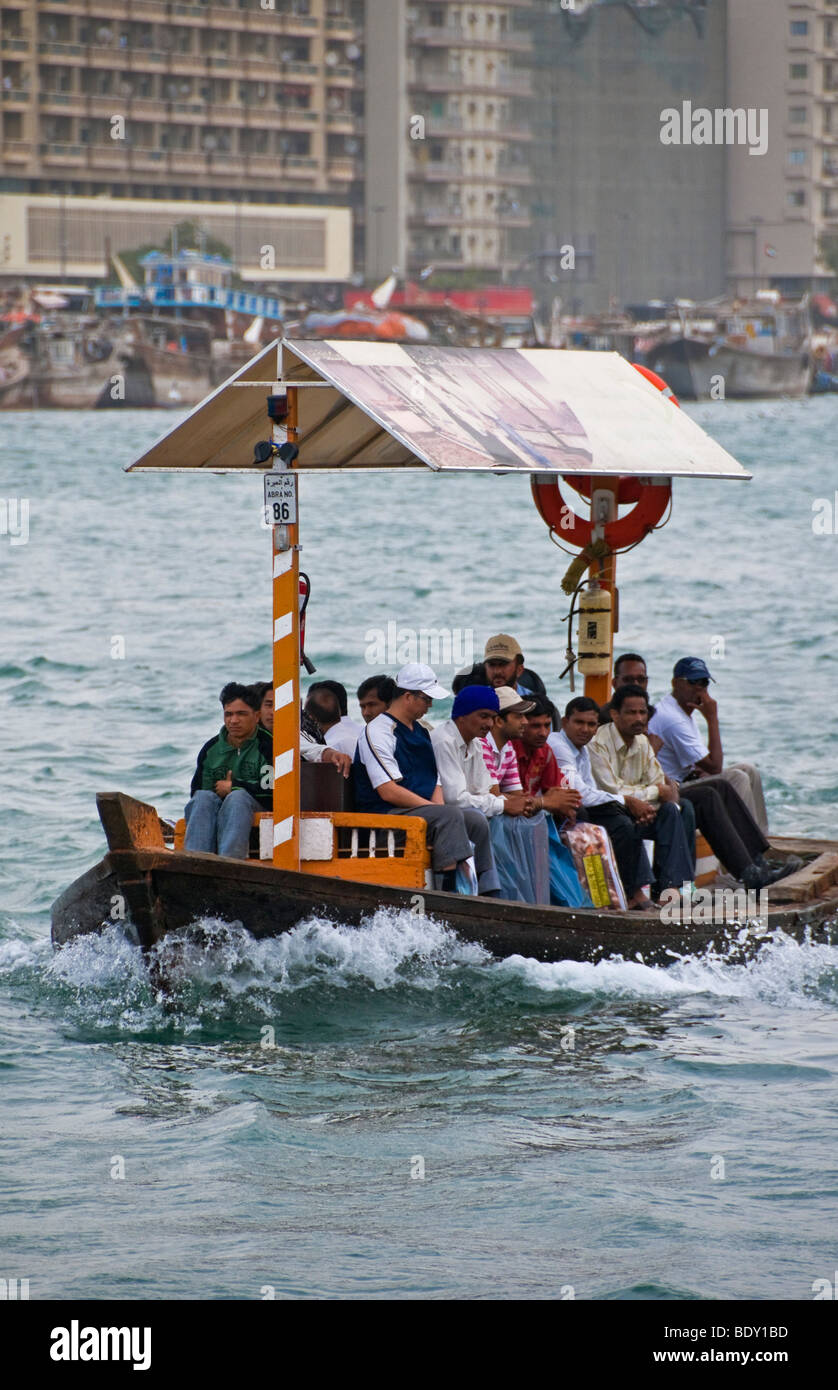 Water taxis hi-res stock photography and images - Alamy