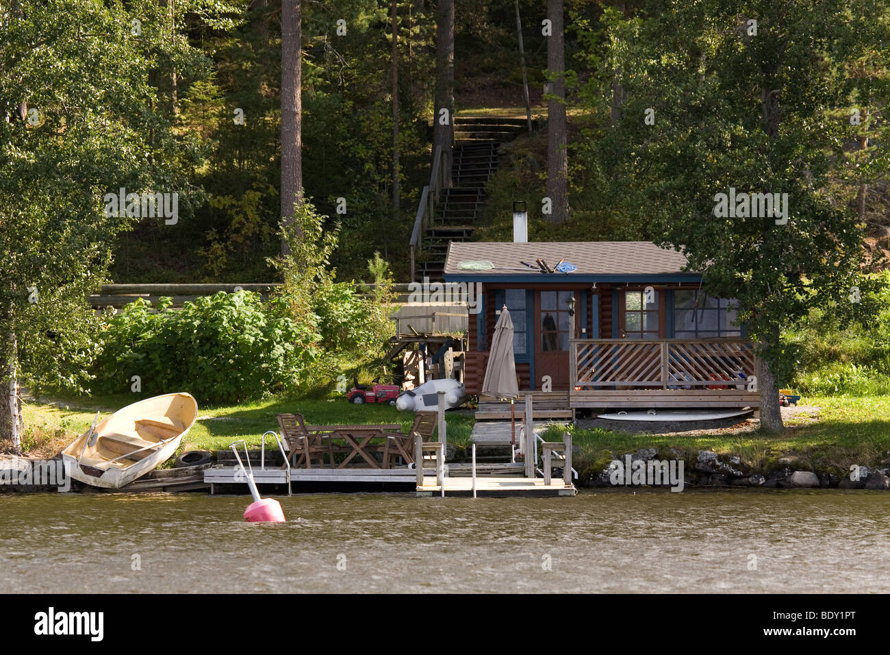 A traditional Finnish Summer Cottage by the banks of Lake Rautavasi ...