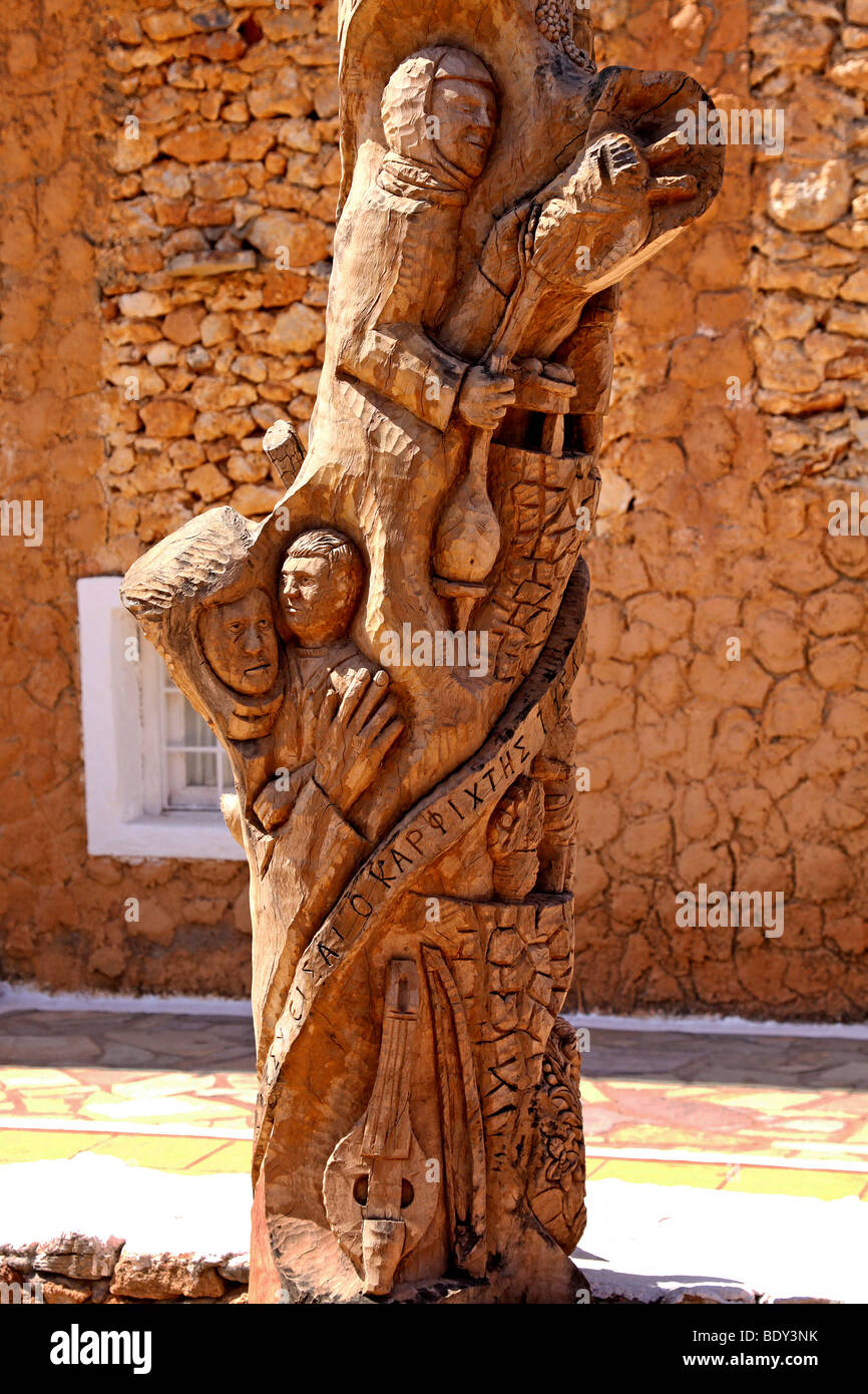 Customs and traditions arts sculpture wood hi-res stock photography and ...