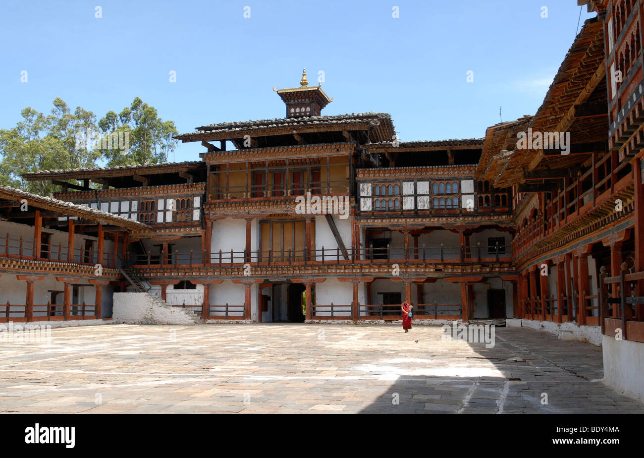 Courtyard of Wangdue Phodrang Dzong, Bhutan Stock Photo - Alamy
