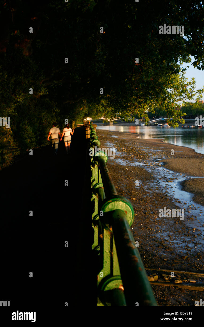 Thames path running london hi-res stock photography and images - Alamy