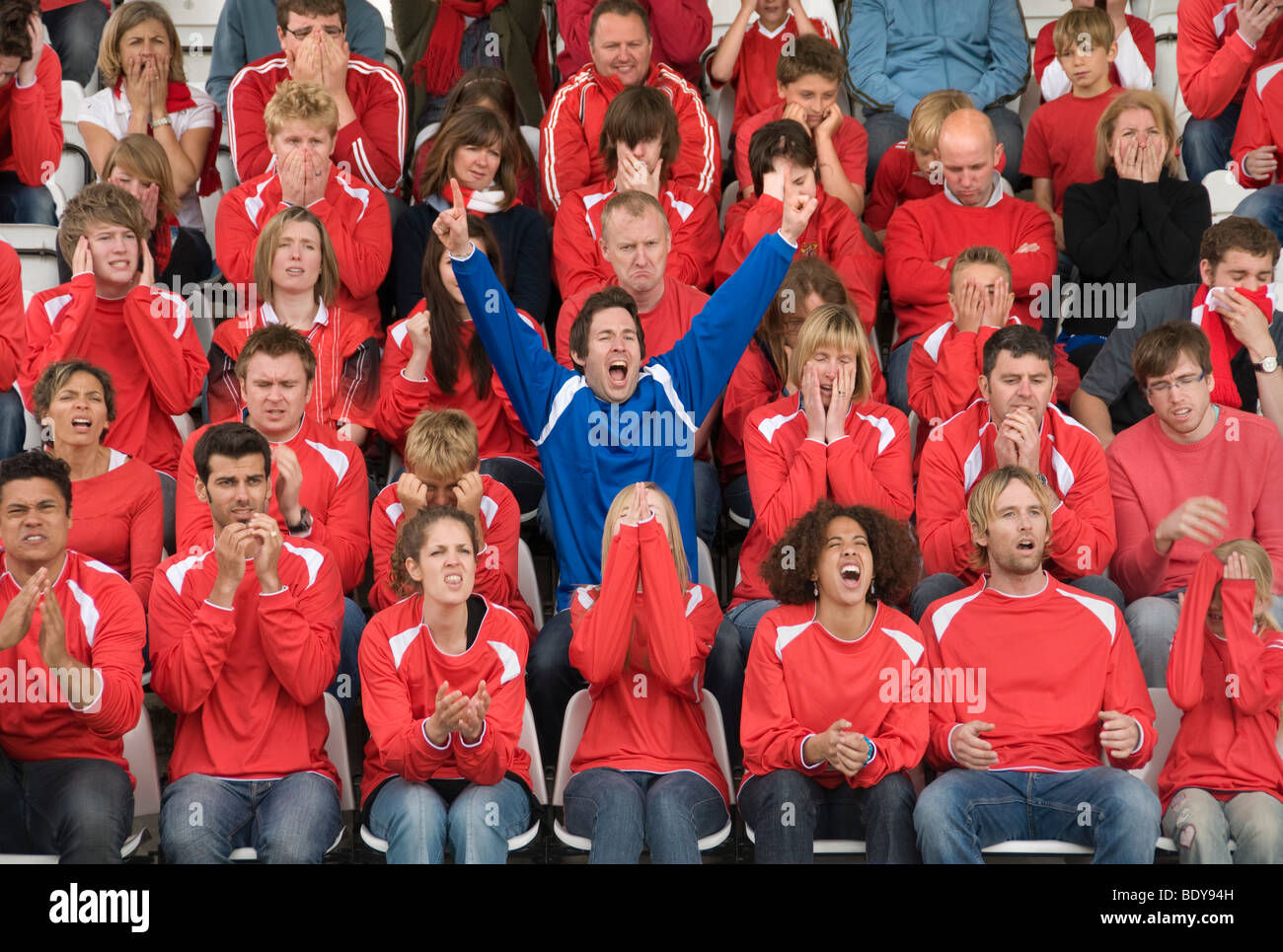 Stadium fan hi-res stock photography and images - Alamy