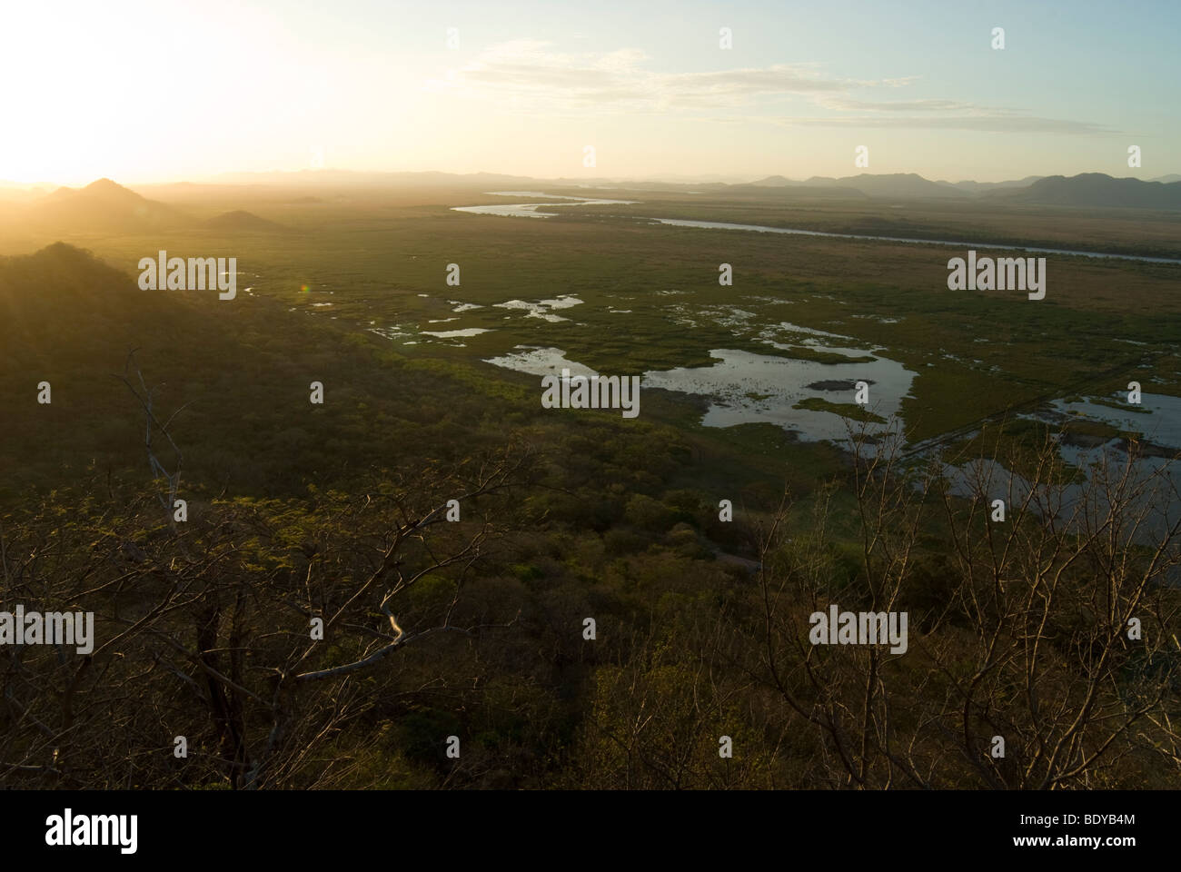 Rio tempisque hi-res stock photography and images - Alamy