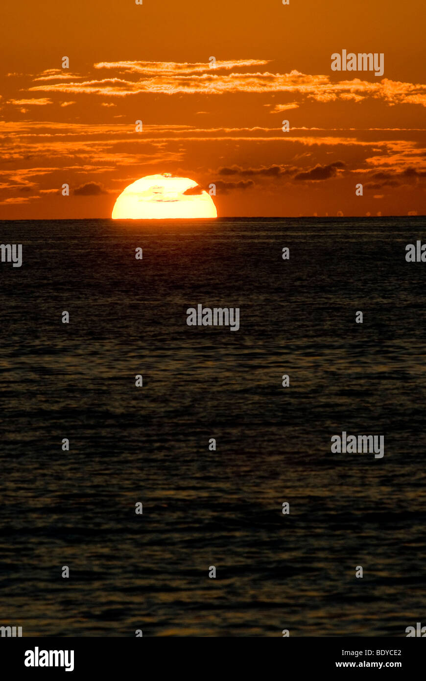 Sunset landscape ocean hi-res stock photography and images - Alamy