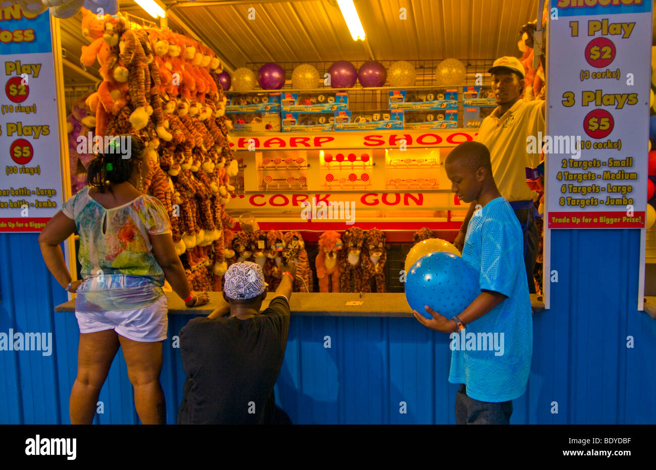 couple at Carnival cork gun shooting range International Drive Orlando ...